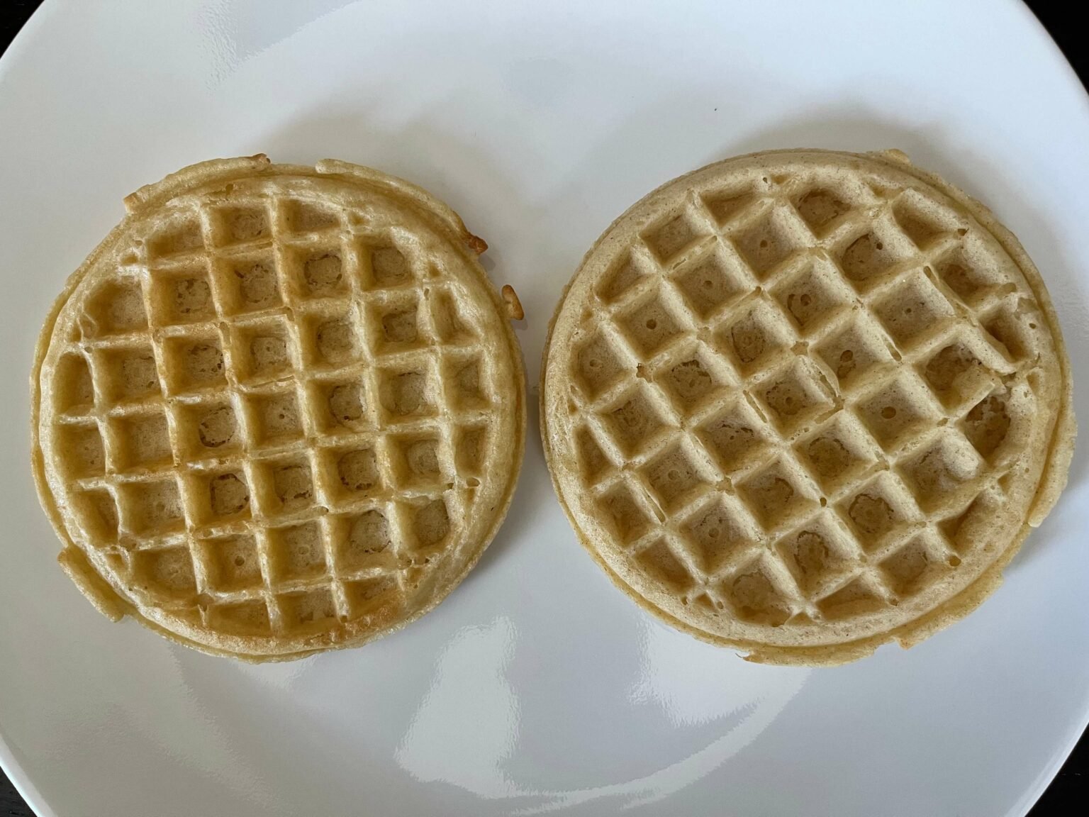 Eggo Homestyle vs Buttermilk Waffles – What’s the Difference? – Brand ...